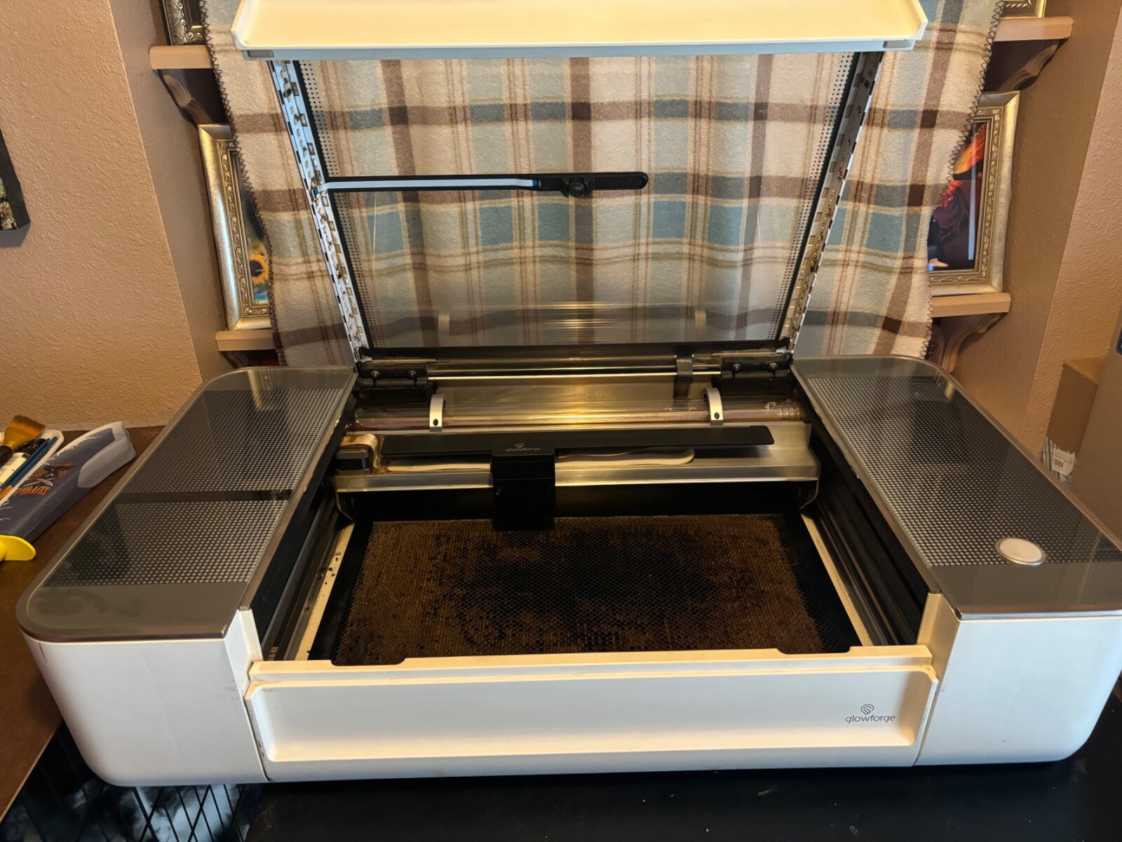 Glowforge PLUS Laser Cutter - All Original Contents Included with ...