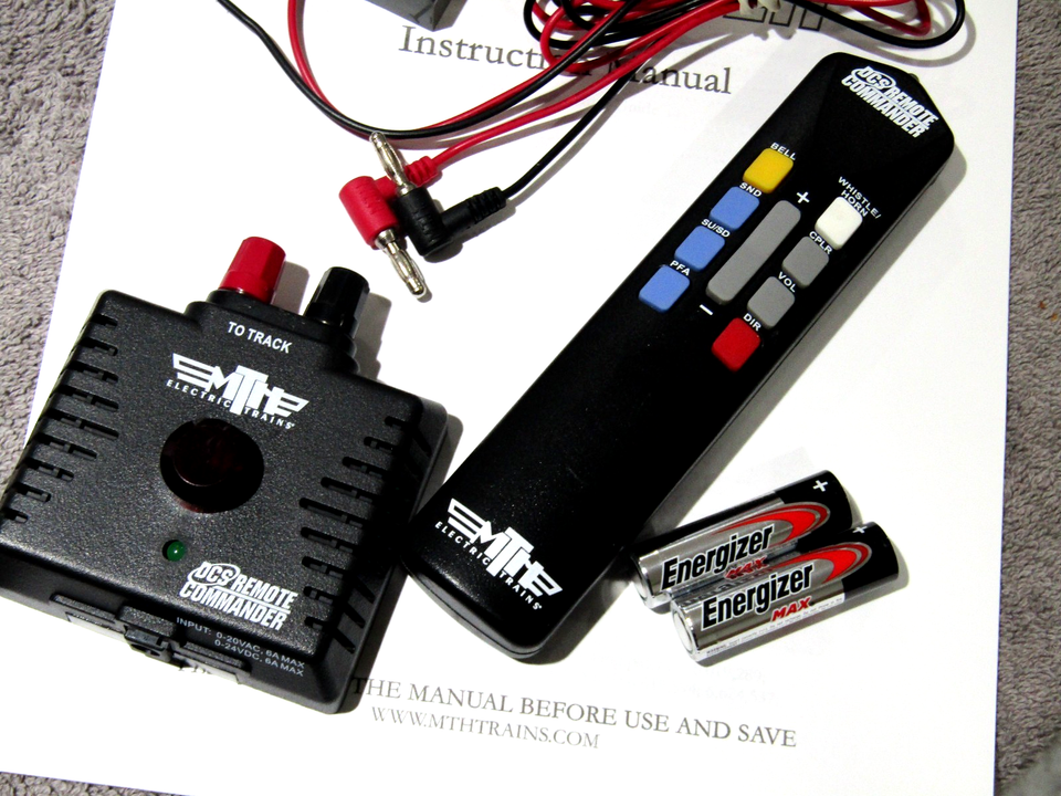 MTH DCS 50-1033 REMOTE COMMANDER CONTROL SET, Lock-on, Wires, Batteries ...