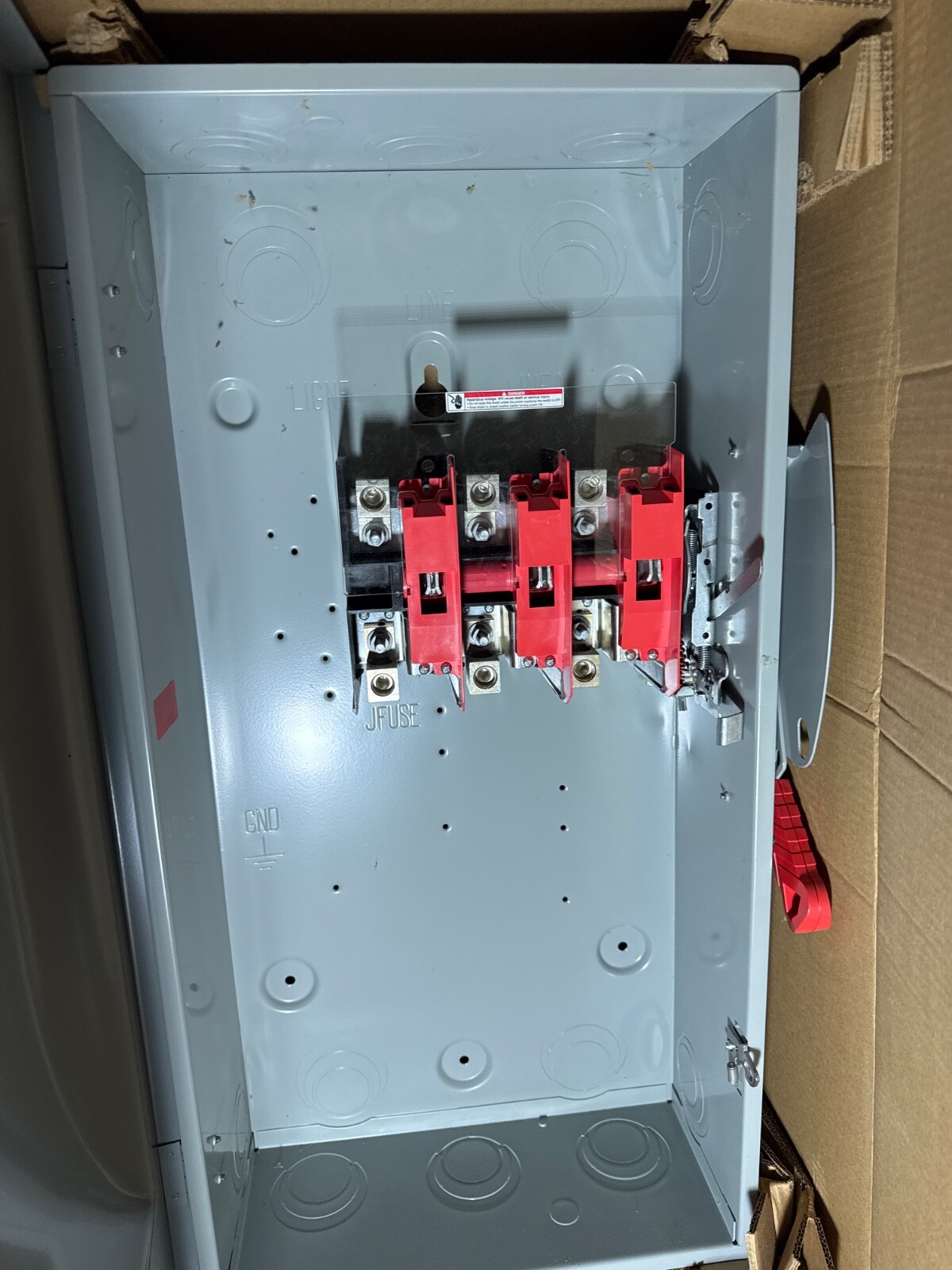 Siemens GF324NR 3-Pole Outdoor Fusible Safety Switch 240V/200A for sale ...