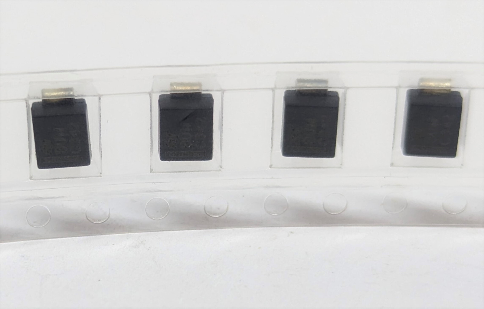 4pcs SMBJ30A | TRANSIL DIODE UNIDIRECTIONAL | 600W | 30V | DO-214AA ...