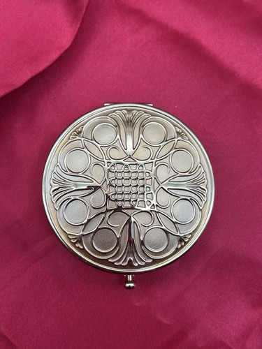 Vintage Estee Lauder Solid Perfume Powder Compact 2004 "Nouveau Chic ...