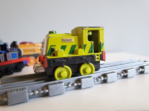 2010 SCRUFF Mattel Thomas the Tank Engine Take Along Engines | eBay