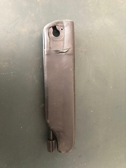 Land Rover Lr3 OEM Front Right Arm Rest Passengers Black 05 06 07 08 09 ...