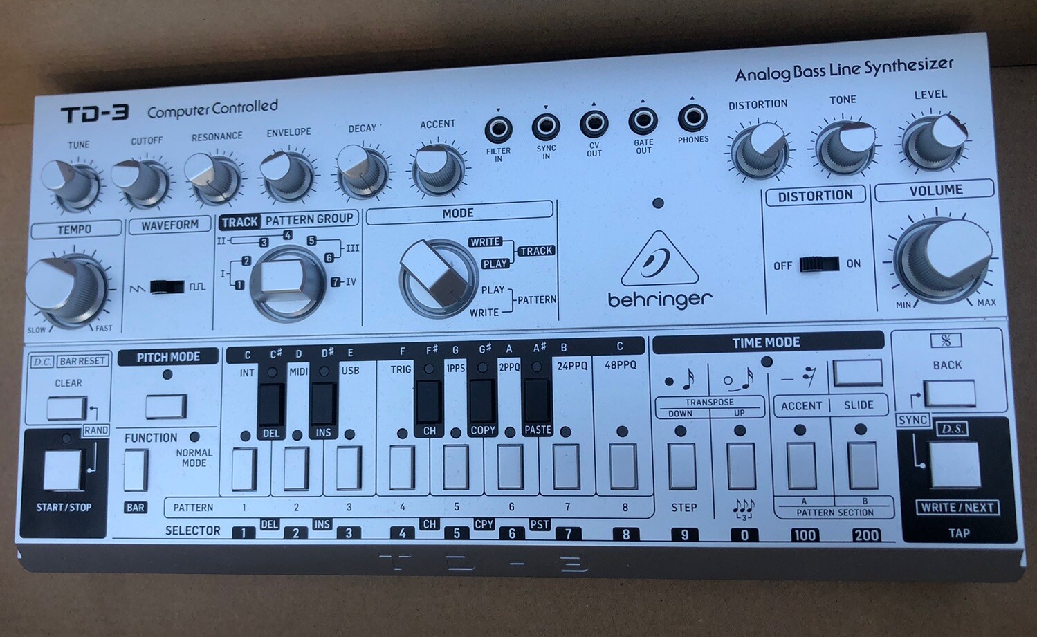 Behringer TD-3 Silver House Acid Bass Synthesizer Sequencer Analog TB ...