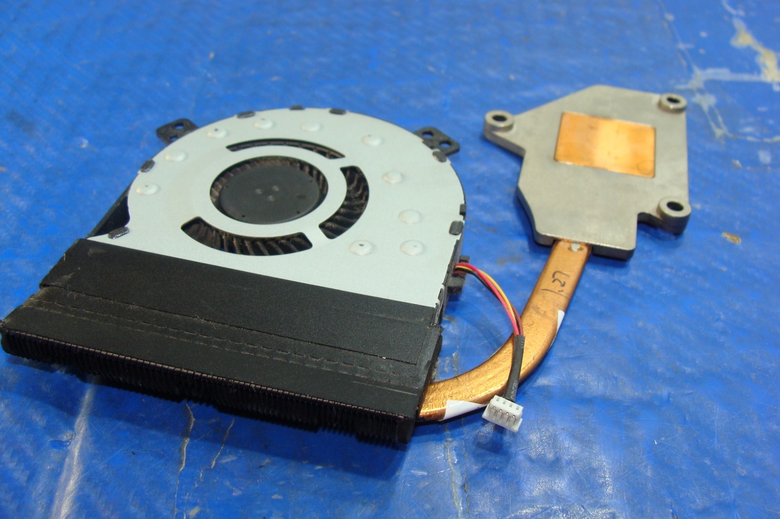 Lenovo IdeaPad Z400 14" CPU Cooling Fan w/Heatsink DC28000C7D0 ...