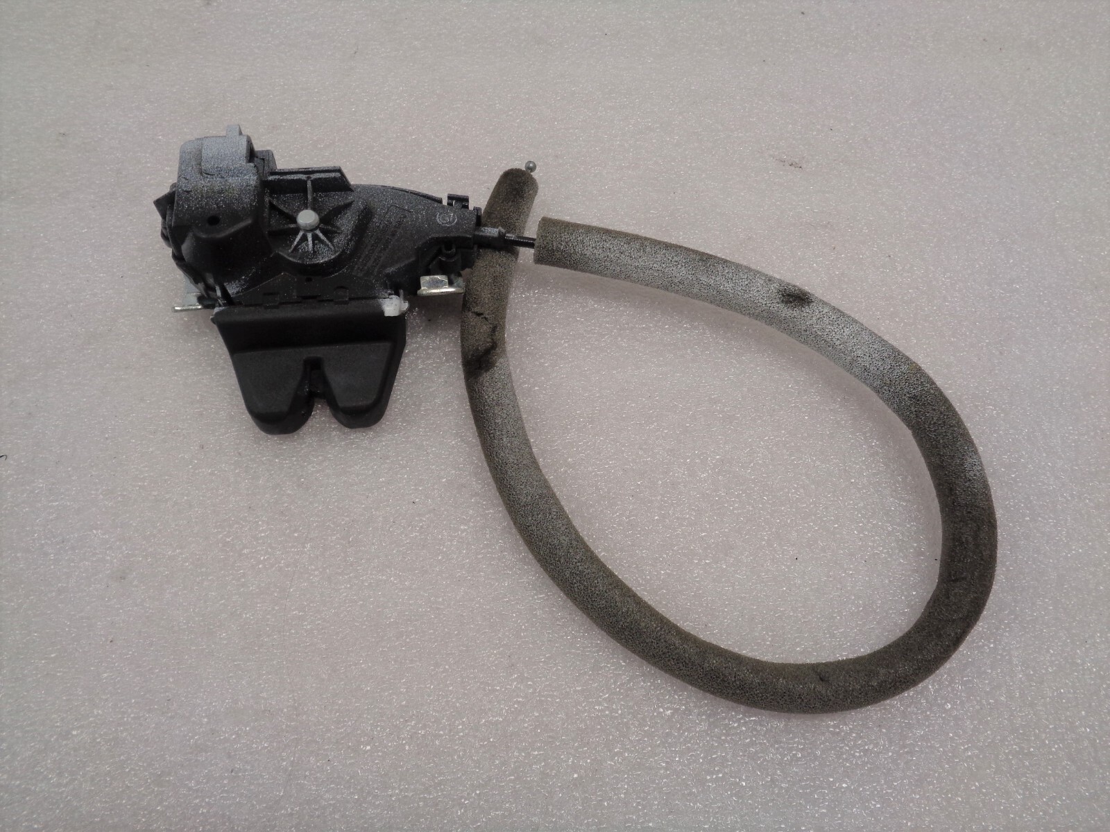 10-15 Mercedes C250 W204 Trunk Lid Latch Lock Actuator 2047500185 OEM ...