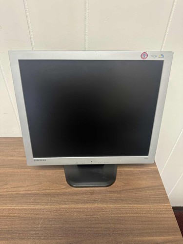 Samsung 713V 17 Inch LCD Silver Monitor VGA Very Good 1E | eBay
