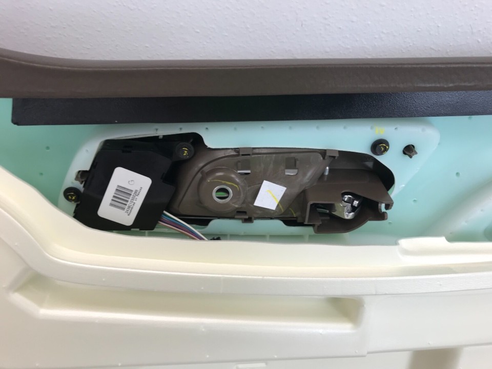 OEM GM Front Left Interior Door Trim Panel 84127287 | Cashmere ...