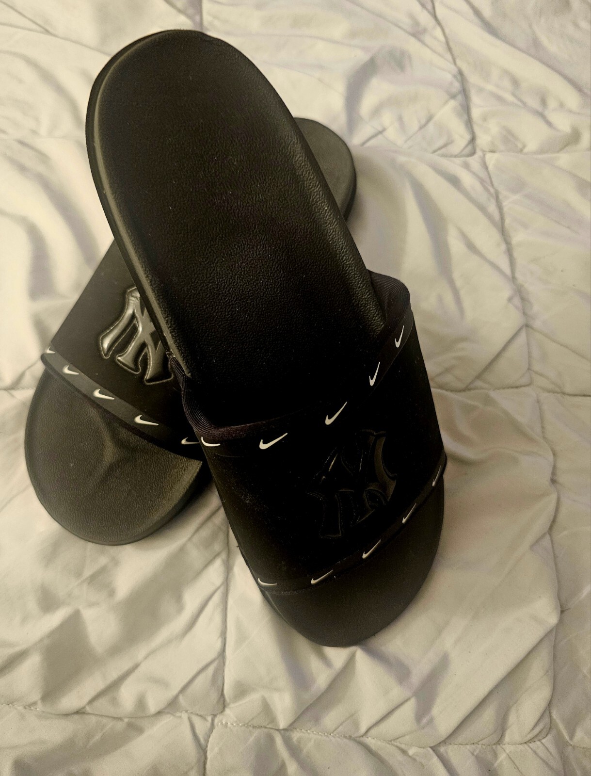 Nike Offcourt MLB New York Yankees Slides Sandals Men… - Gem