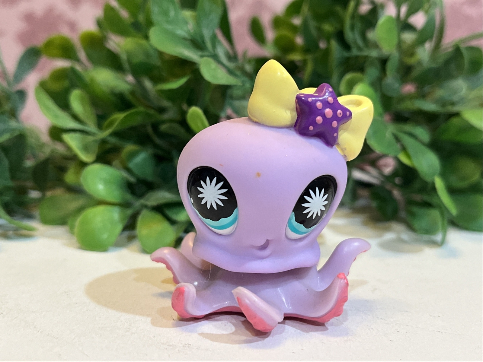 Littlest Pet Shop 862 LPS Authentic Light Purple Octopus Yellow Bow ...