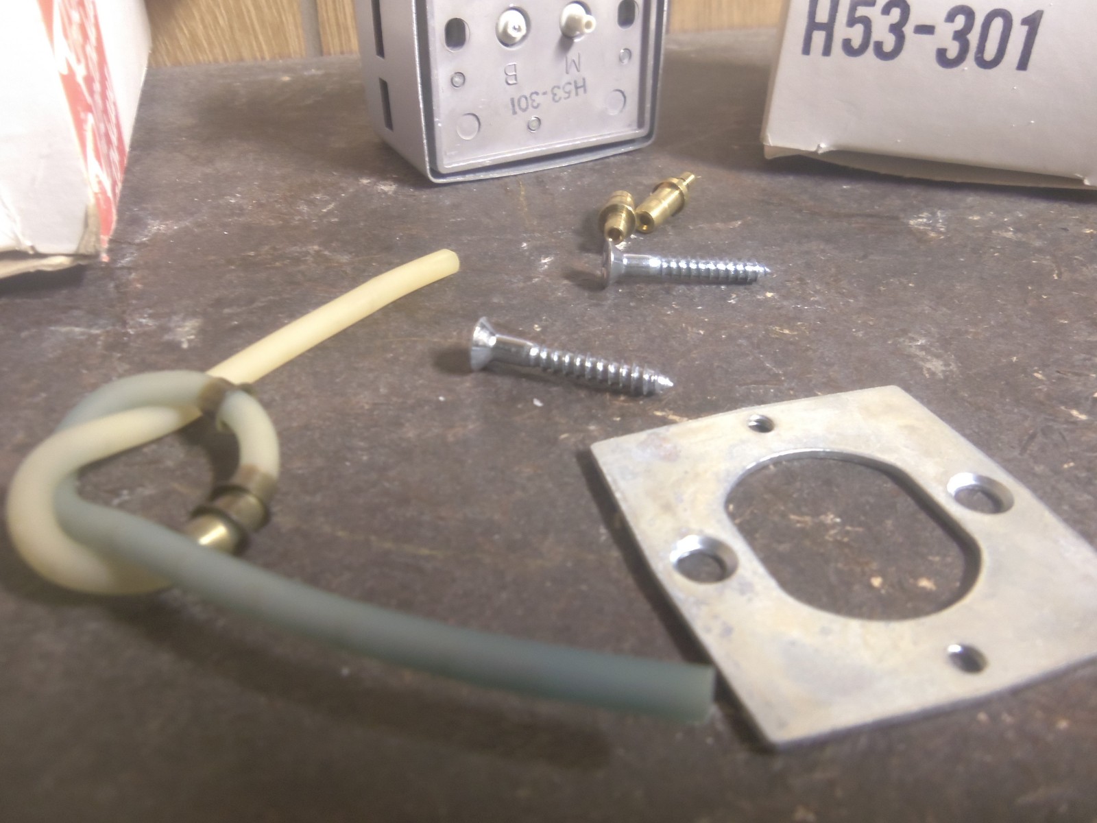 Robertshaw Controls Co. – Room Humidity Transmitter - P/N: 2232-053 ...