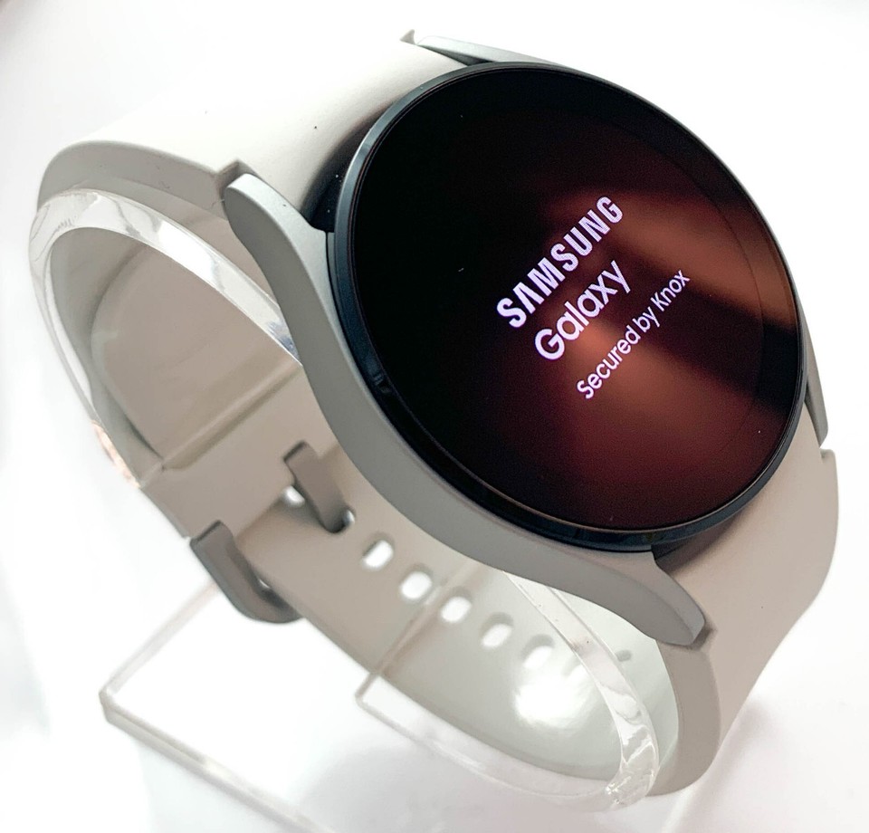 Samsung Galaxy Watch 5 SM-R900 Sapphire Crystal 40mm GPS/WiFi Bluetooth ...
