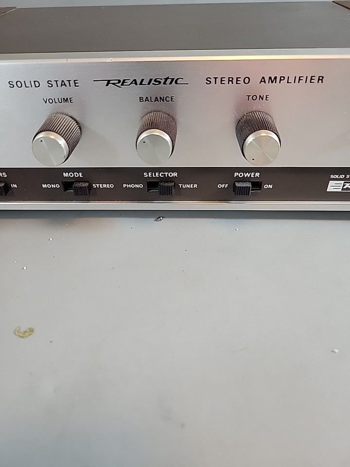 REALISTIC SA-100B Solid State Amplifier Power Up Untested Buying As Is ...