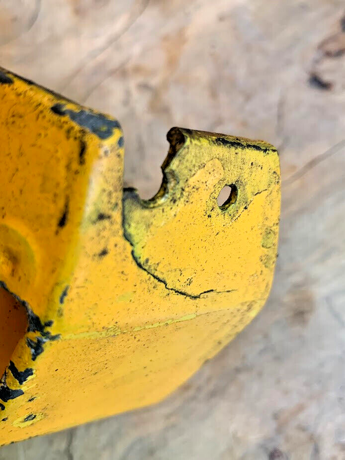 McCulloch SP105 SP125 SP125C Chainsaw Muffler Exhaust Cover Guard ...