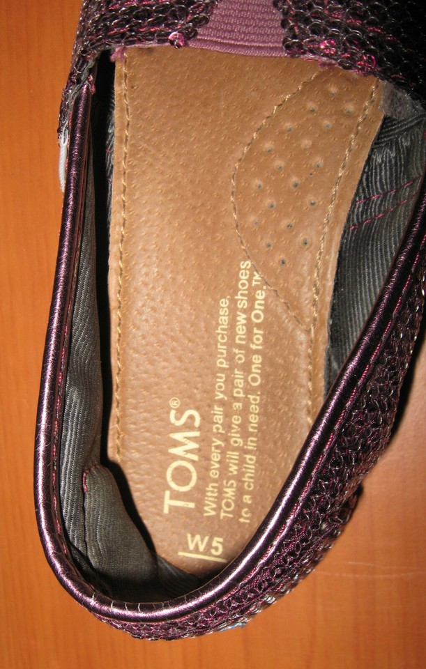 TOMS Red Purple Burgundy Sequin Sparkly Glitter Classic Slip On Loafer ...