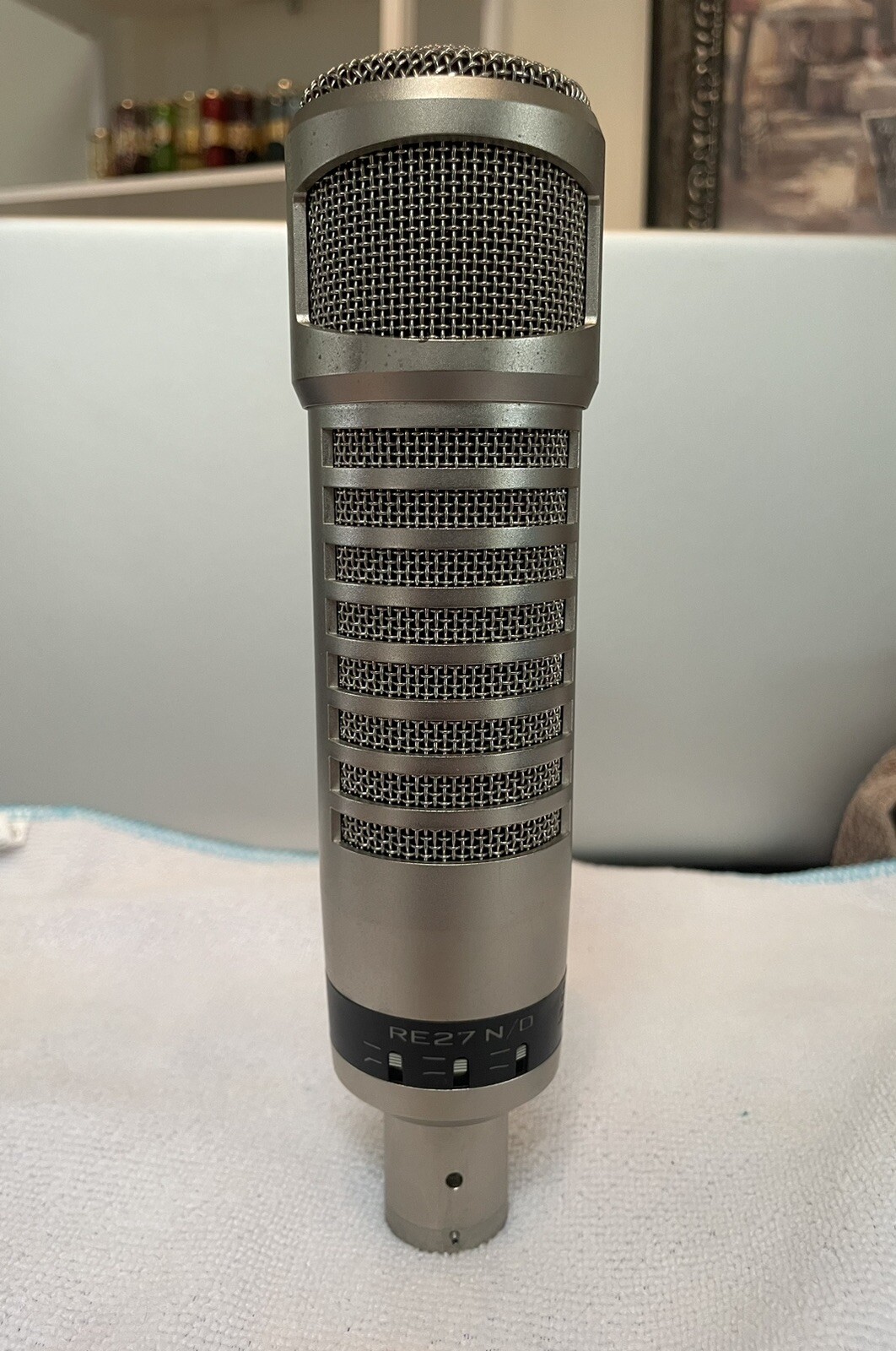 EV Electro-Voice RE27 N/D Dynamic Cardioid Multipurpose Microphone with ...