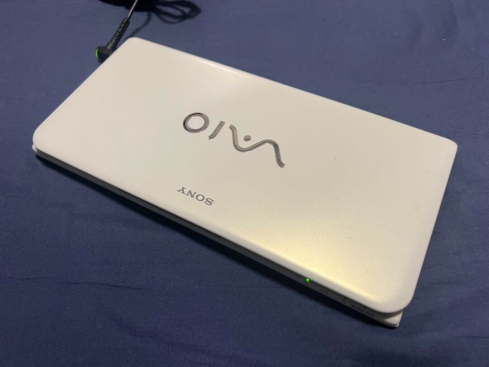 SONY VAIO P series type P VPCP119KJ Windows7 CPU Intel Atom Z530 Memory ...