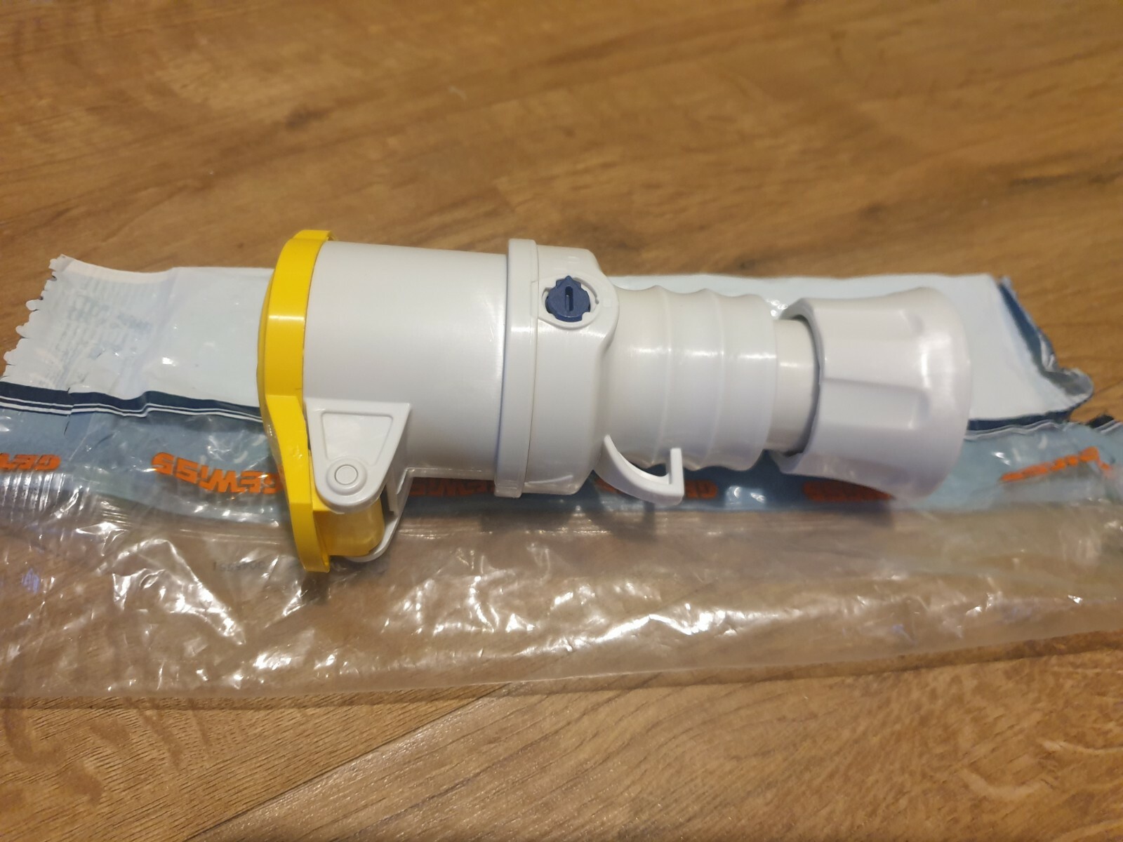 GEWISS 16 Amp Trailing Commando Extension Lead Socket 110v GW62001H 3 ...