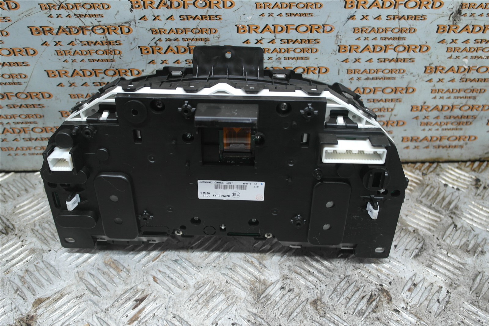 BFD063716 2020 NISSAN NAVARA NP300 D23 SPEEDOMETER CLOCKS | eBay