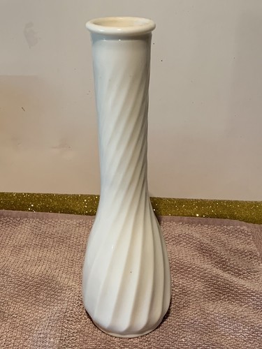 Hoosier Glass White Milk Glass 9" Tall Bud Vase #4094 Swirl Design USA ...