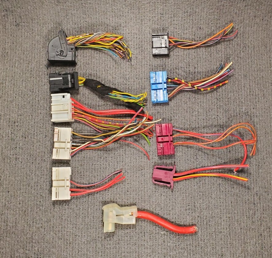 2007-2010 Mini Cooper R56 FuseBox 3450824 Plug Wires Connectors Pigtail ...