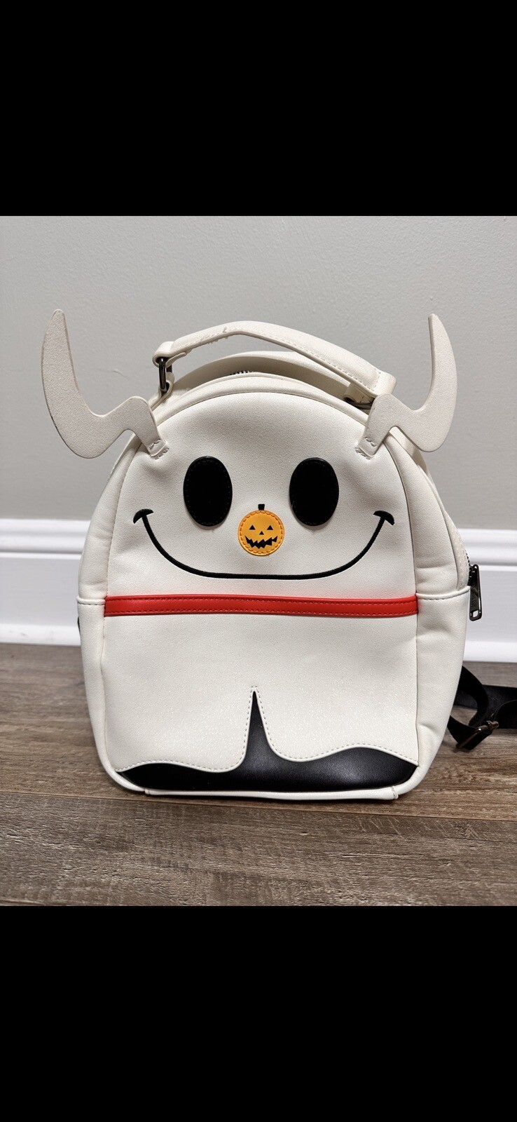 Zero Loungfly Backpack: Nightmare Before Christmas - Gem