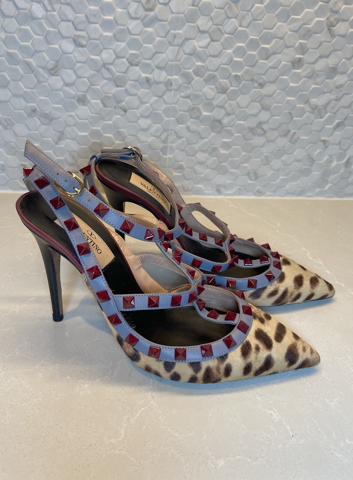 Valentino Animal Print Pumps-Heels AUTHENTIC - Gem