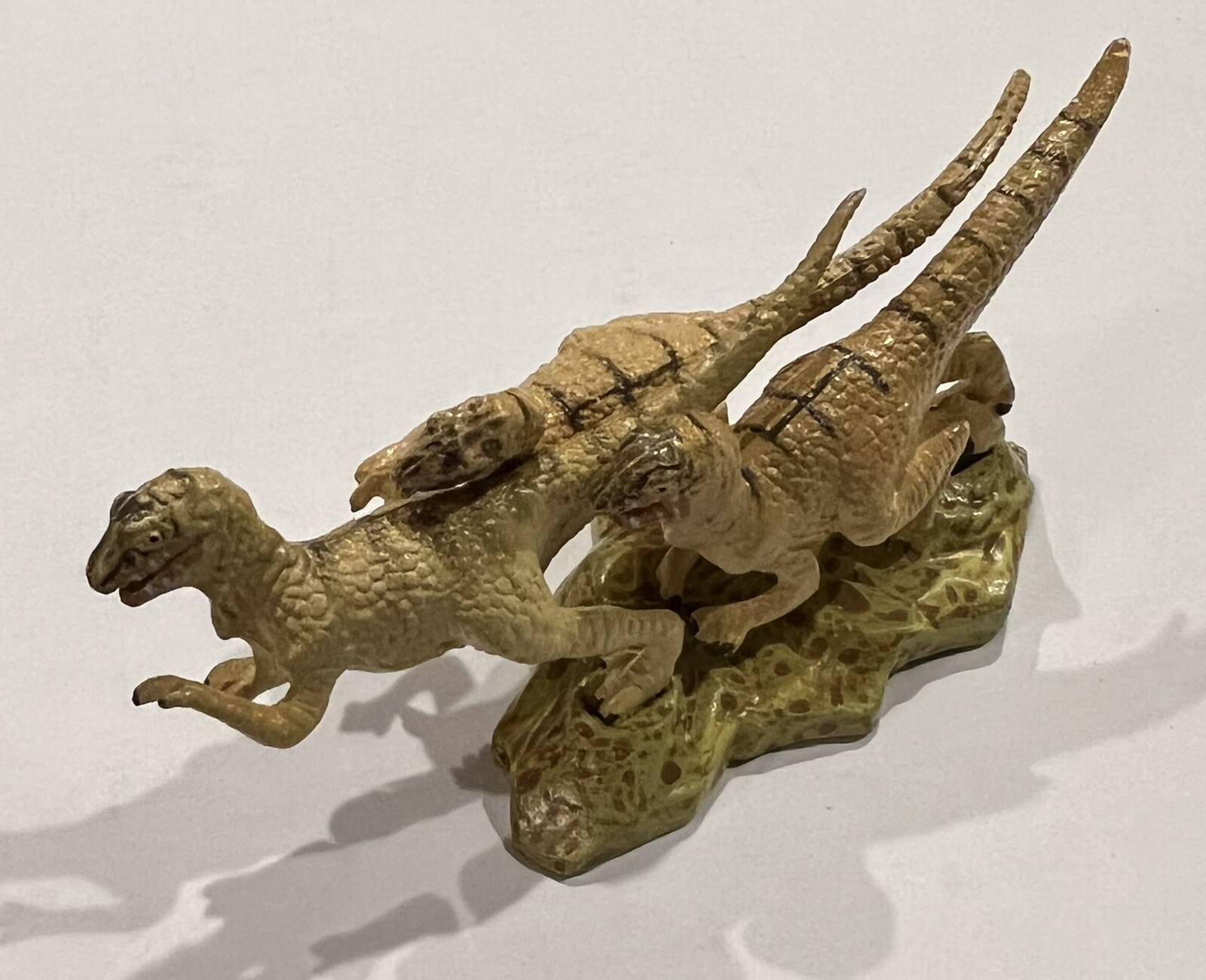 Vintage Carnegie Collection Dinosaur Statue Figure Deinonychus 1990 ...