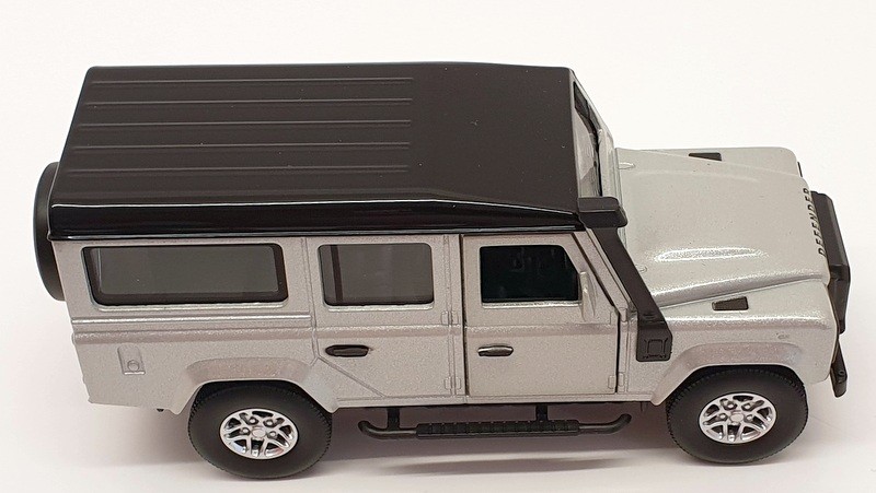 Tayumo 1/36 Scale Pull Back & Go 36100011 Land Rover Defender 110 ...