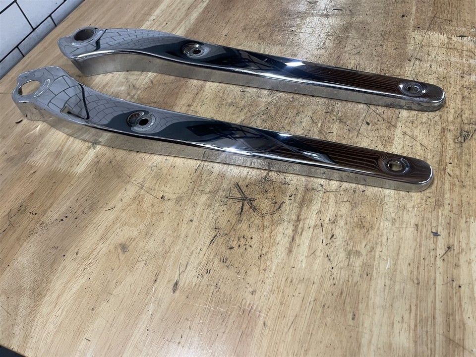 Harley Davidson Dyna Switchback FLD 12-15 16 OEM Rear Fender Strut ...