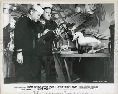 1961 Press Photo Mickey Rooney and Buddy Hackett star in "Everything's ...