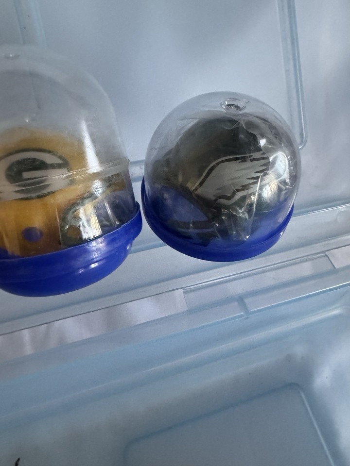 Vintage Mini NFL Football Helmets Gumball Vending Machine ~ Lot Of 23 ...