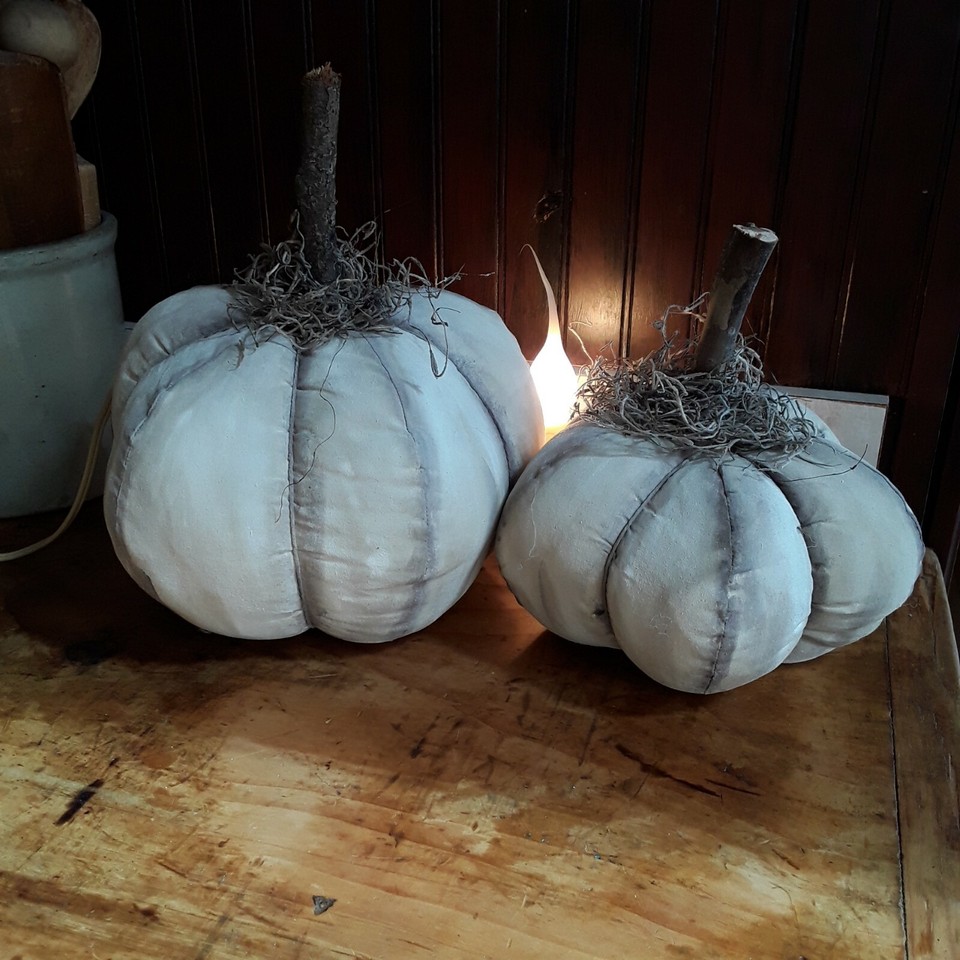 Primitive fall pumpkins, pumpkins, fall pumpkin, white pumpkin ...