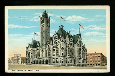 Post Office postcard Wisconsin WI Milwaukee flage tower arches turret ...