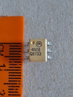 4N28 - Motorola Optocoupler (DIP-6) Genuine Original Fast Same Day Post ...