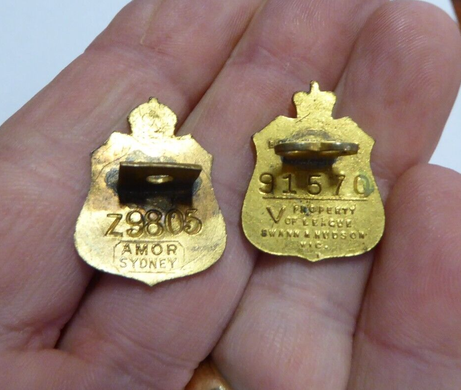 WW11 AIF AUSTRALIAN R.S.L RETURNED SERVICES BADGES SMALL SIZE 2 ...