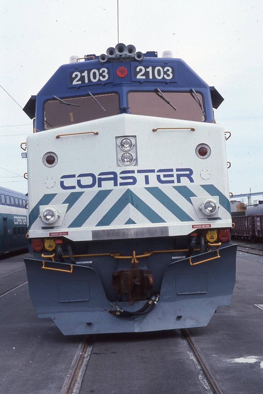 Coaster F40PH-2C # 2103 nose @ San Diego, CA 3/30/1995 | eBay