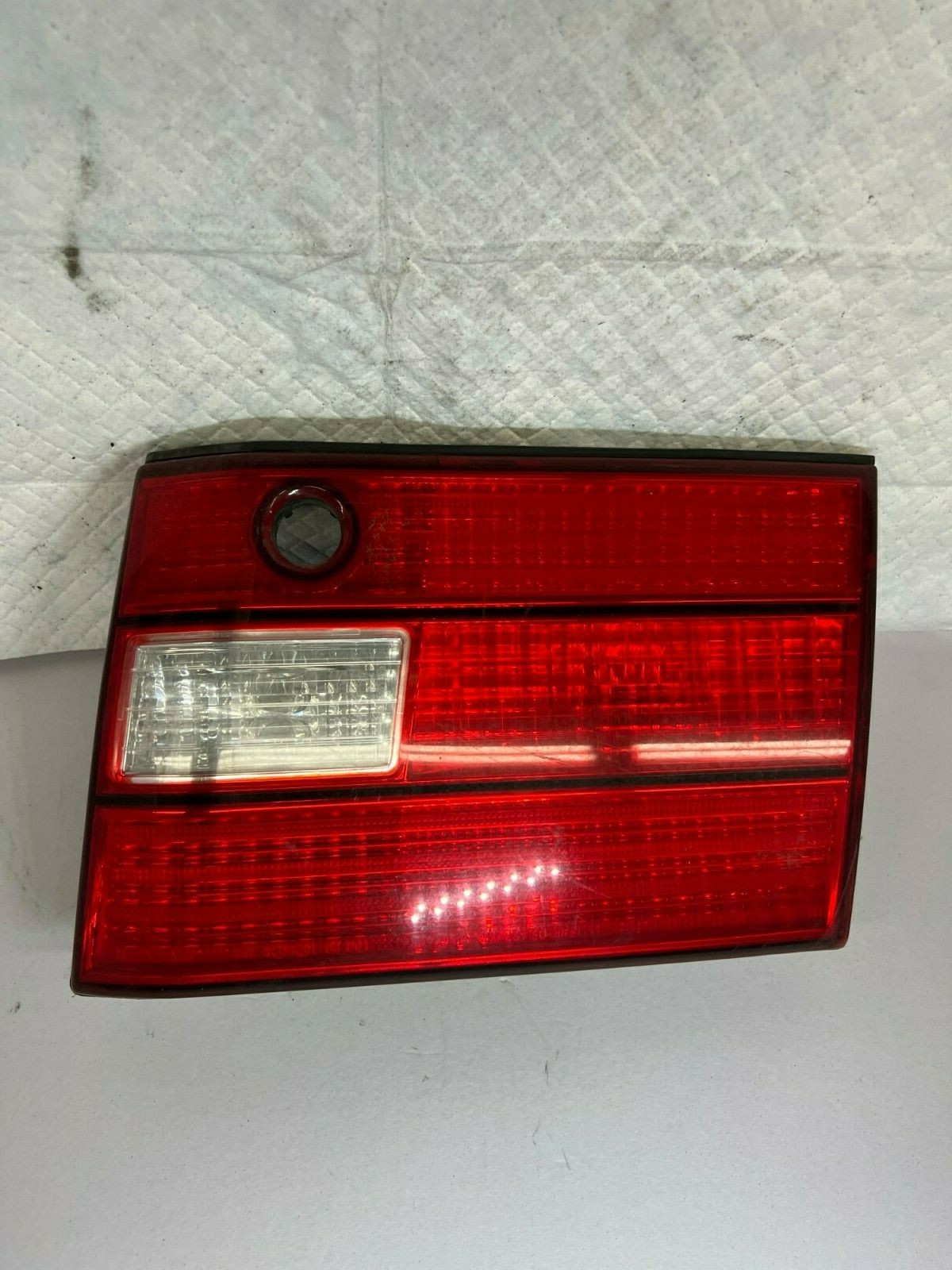 1999 Lexus LS400 STD, Tail Light Lid Mounted PASSENGER SIDE OEM (57 P ...