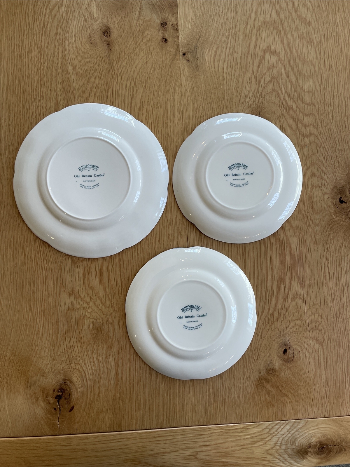 Johnson Brothers England OLD BRITAIN CASTLES BLUE CHIPPED PLATES | eBay