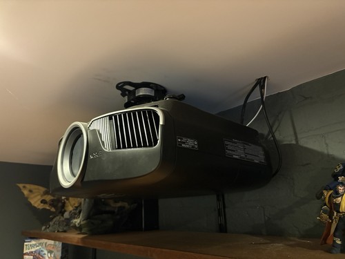 Epson 9400 3LCD 4K UHD HDR 3D Projector + 106 Inch Electric Screen ...