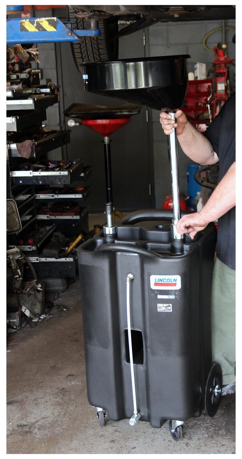 Lincoln+3626+Portable+Plastic+Fluid+Gravity+Drain+-+26-Gallon+Black for ...