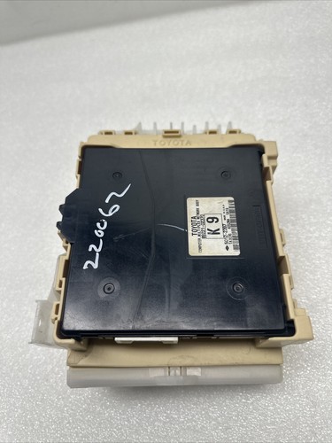 2014-2016 TOYOTA COROLLA MULTI NETWORK FUSE BOX OEM 89221-02370 | eBay