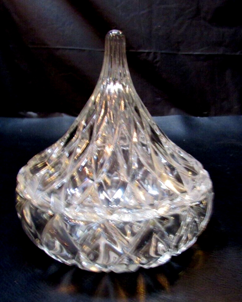 Old Shannon Crystal Design of Ireland Kiss 5" Covered Clear Glass Candy ...