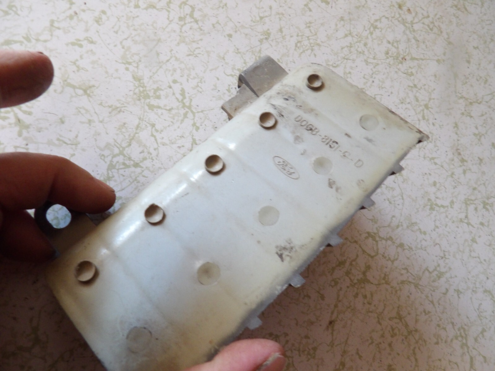 1970 1971 MERCURY CYCLONE RANCHERO HIDE AWAY HEADLIGHT GRILL END TRIM D ...