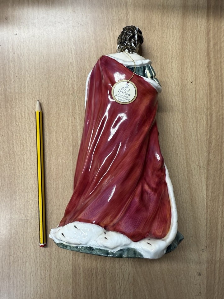 Royal Doulton Queens of the Realm – Queen Anne (HN 3141) Figurine | eBay UK