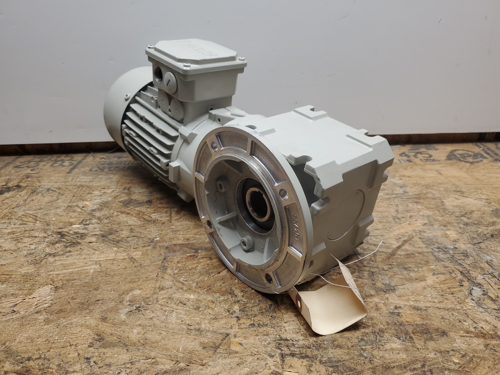 Lenze Gear Motor 3-mot EN60034 W/ Gearbox G50bb124mhar2c for sale ...