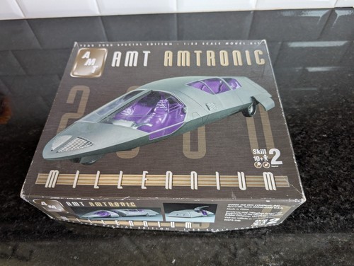 AMT Amtronic Millennium 2000 Special Edition 1:25 Scale Model Kit 30273 ...