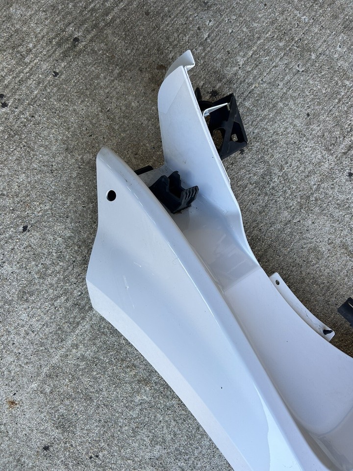 05 - 15 Ford F650 F750 Driver Left Front Fender Panel OEM With Brackets ...