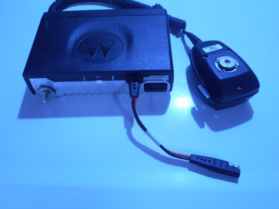 MOTOROLA CM300 RADIUS MOBILE RADIO WITH MIC NICE | eBay