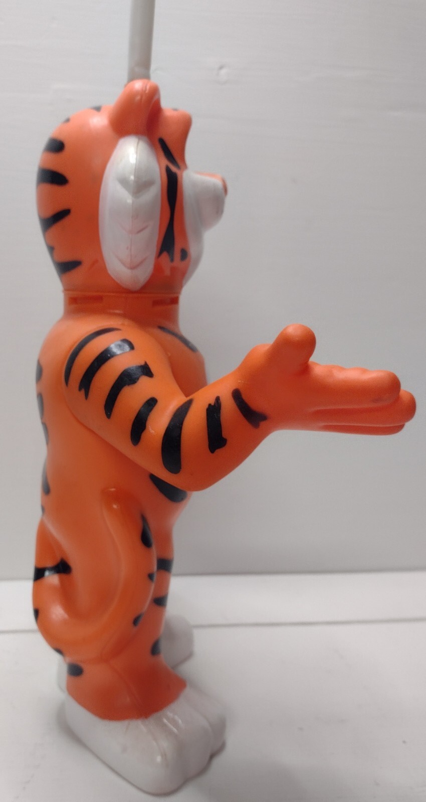 Tony The Tiger Vintage Toy Action Figure Tumbler Kellogg's Memorabilia ...